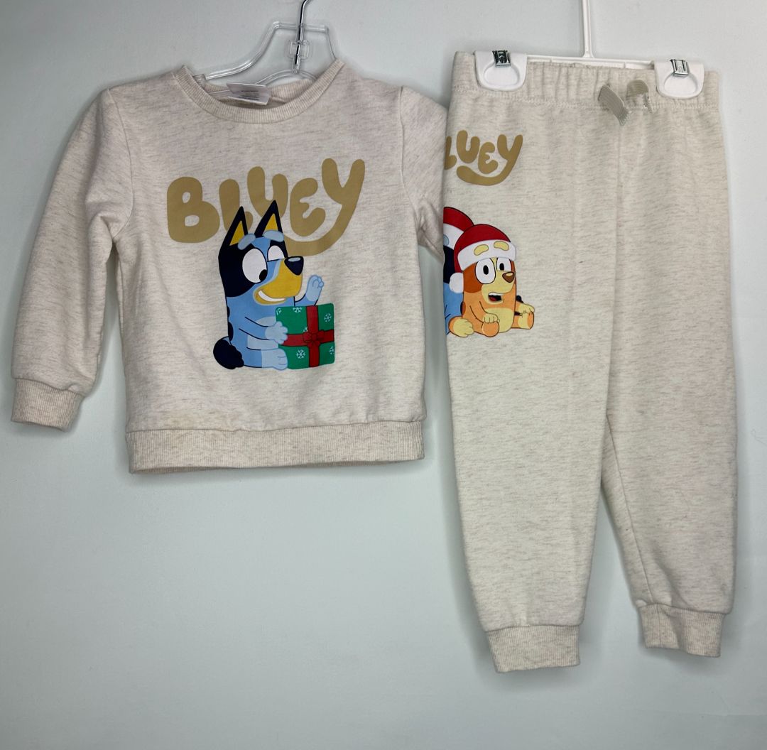 Bluey 2pc Holiday Bluey Set 2 Tan – Sailor Jack Consignment